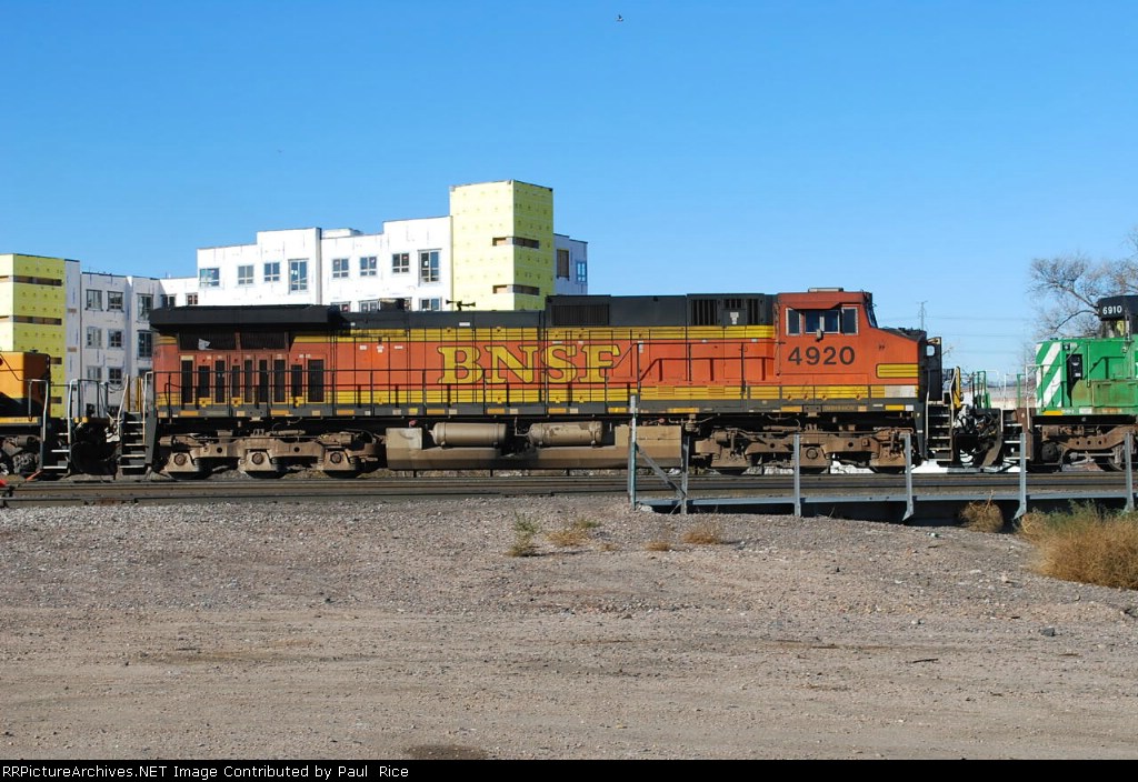 BNSF 4920